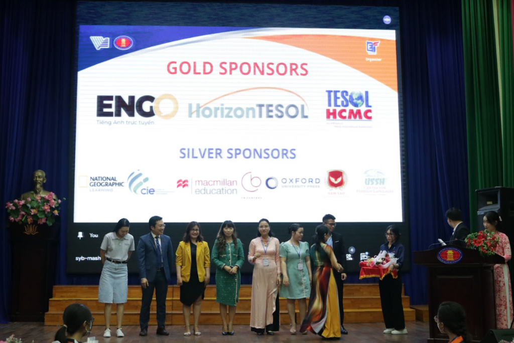 TRƯỜNG ĐẠI HỌC KHOA HỌC XÃ HỘI VÀ NHÂN VĂN - ĐHQG TP.HCM