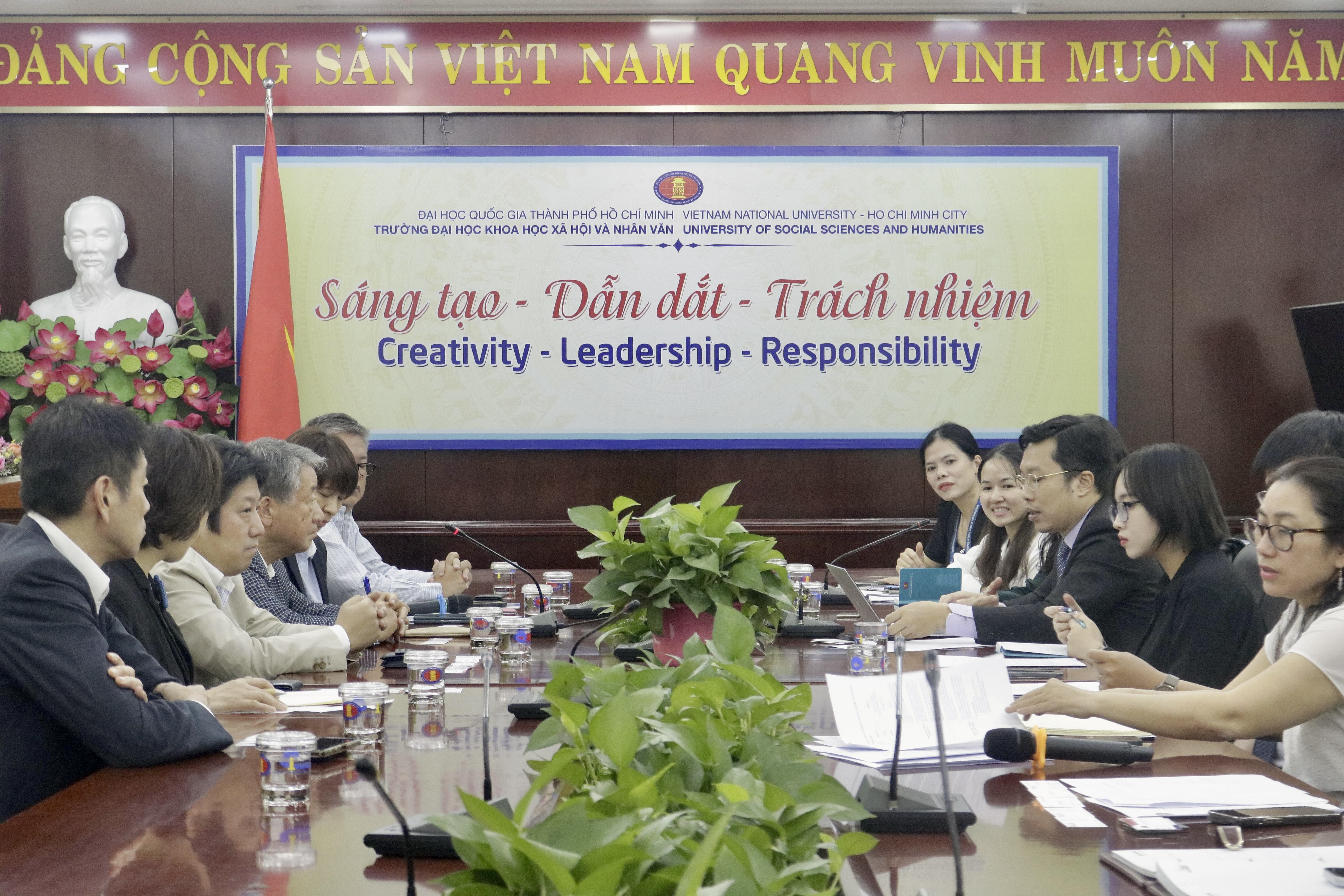 USSH, VNU-HCM works with PLUS Corporation