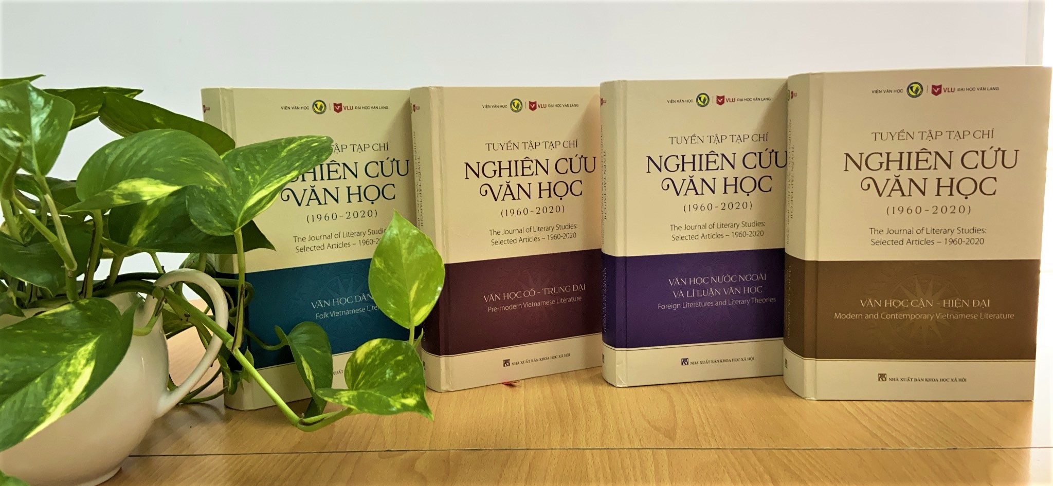 Khoa Văn học đón nhận bộ sách "Tuyển tập Tạp chí Nghiên cứu văn học ...