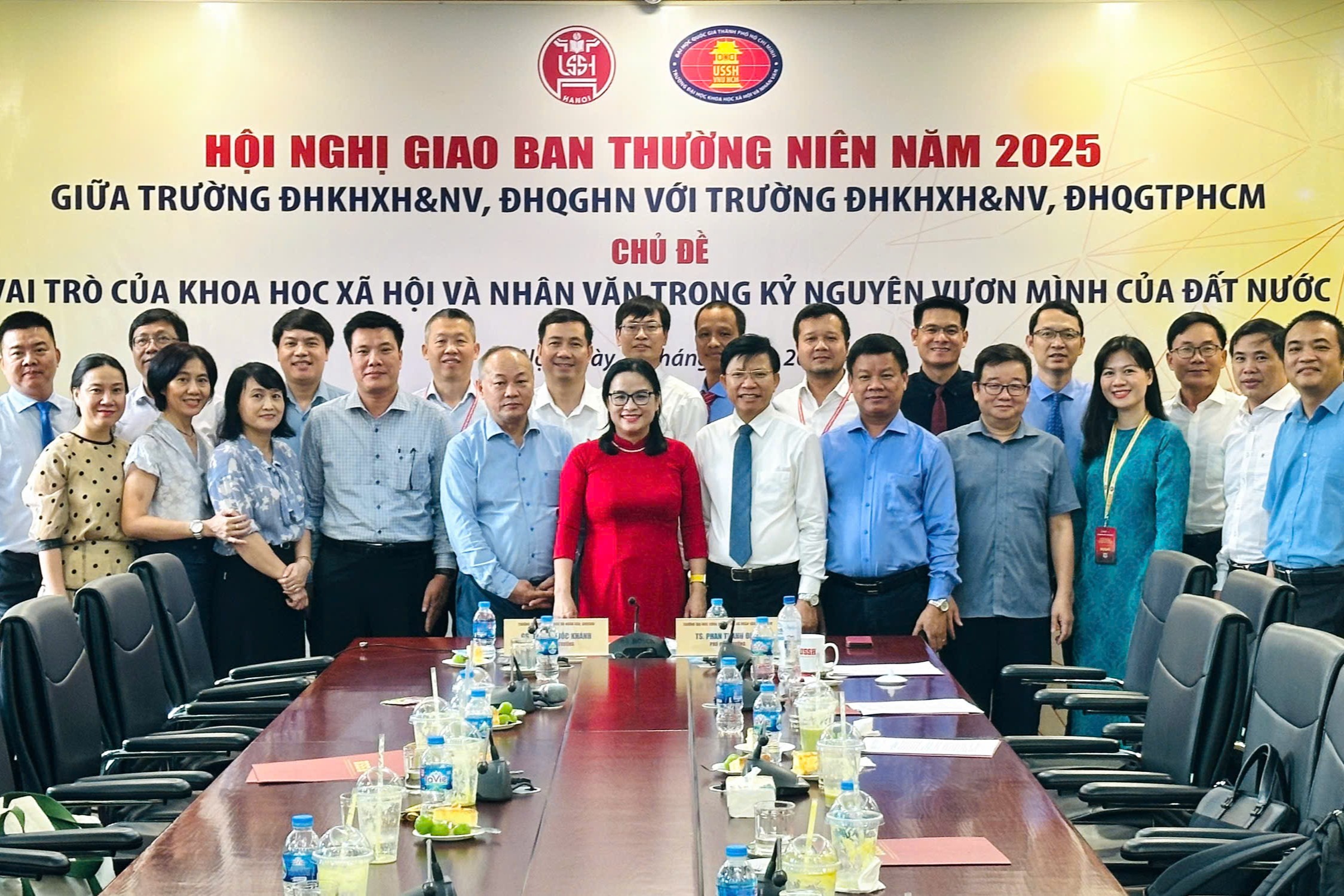 VNU-USSH (Hanoi) and USSH, VNU-HCM held 2025 Joint Conference
