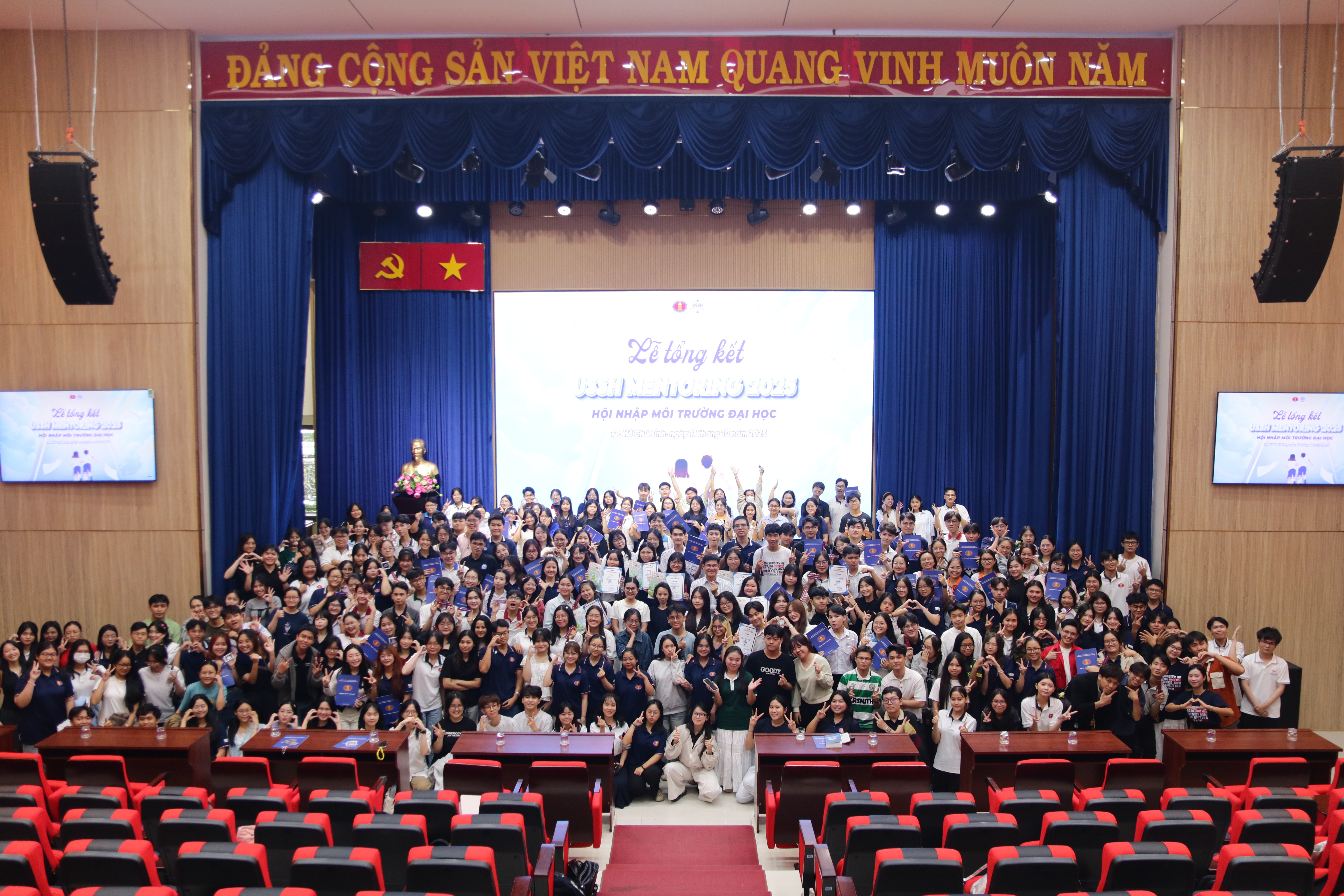 Lễ tổng kết chương trình USSH Mentoring 2025: Hội nhập môi trường đại học