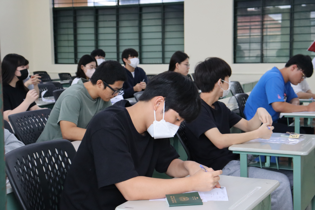 Vietnamese Language Proficiency Test attracts foreign candidates